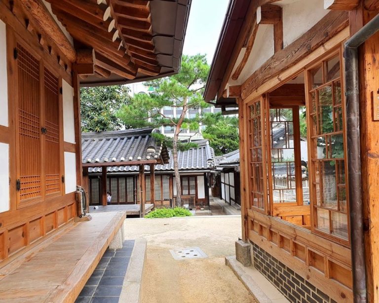 The 12 Best Things To Do In Bukchon Hanok Village