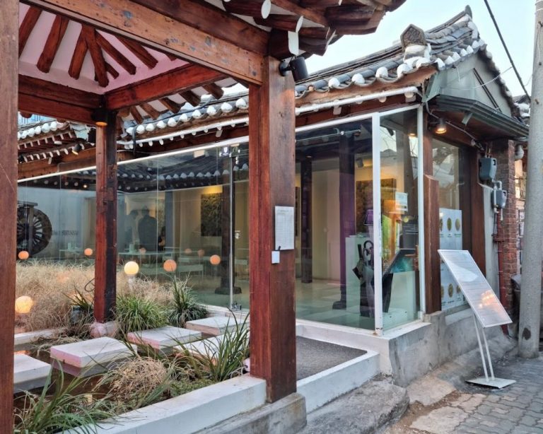The 12 Best Things To Do In Ikseondong Hanok Village