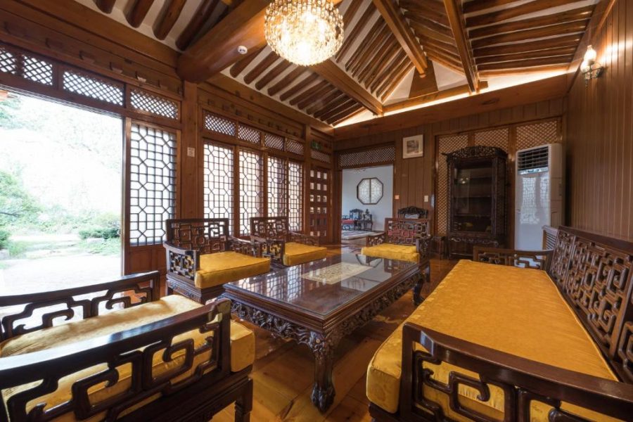 6 Gorgeous Hanok Stays In Seoul You Need To Book In 2025