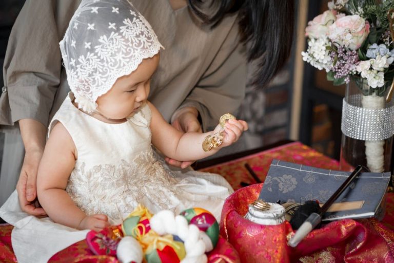 Doljanchi & Doljabi - How Koreans Celebrate their Kids 1st Birthday